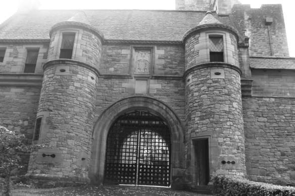 Deans Castle aka Castle Fraser | My Outlander Adventure