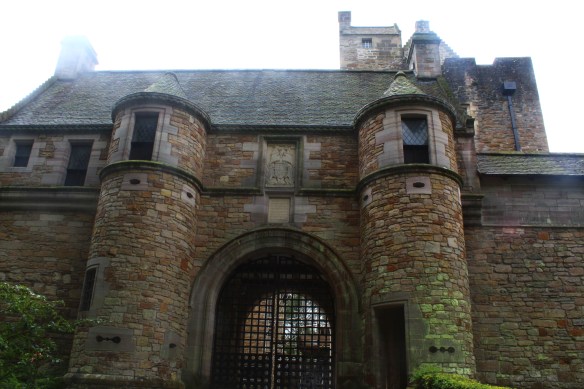 Deans Castle aka Castle Fraser | My Outlander Adventure